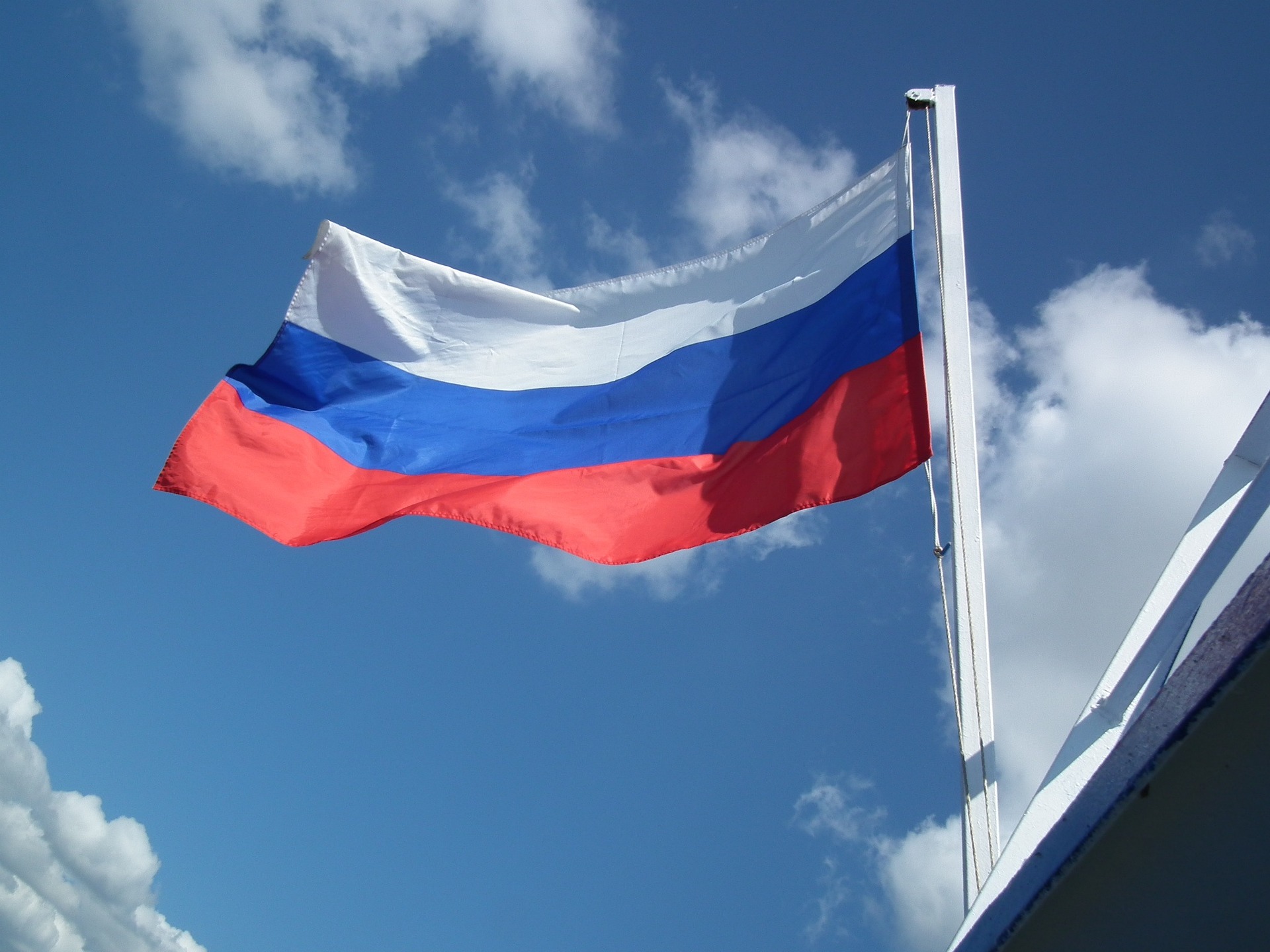 Crypto.com, Blockchain.com restrict Russia-based Users