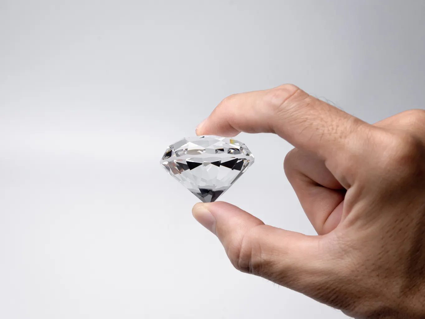 Diamond Hands - Where Does it Come From and What it Mean?