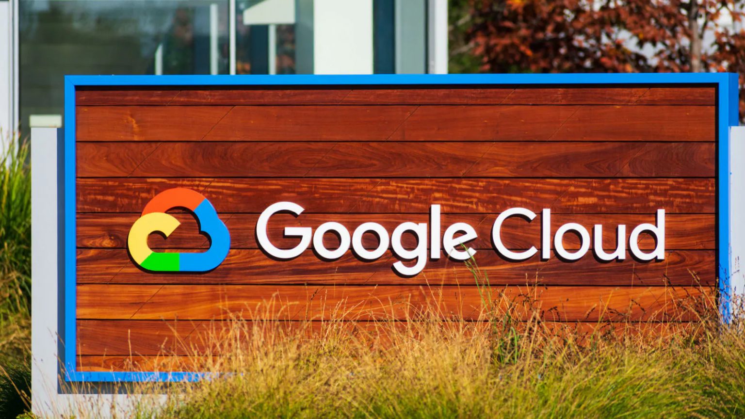 Google Cloud Seals $10B Palo Alto Deal, Alphabet GOOGL Climbs