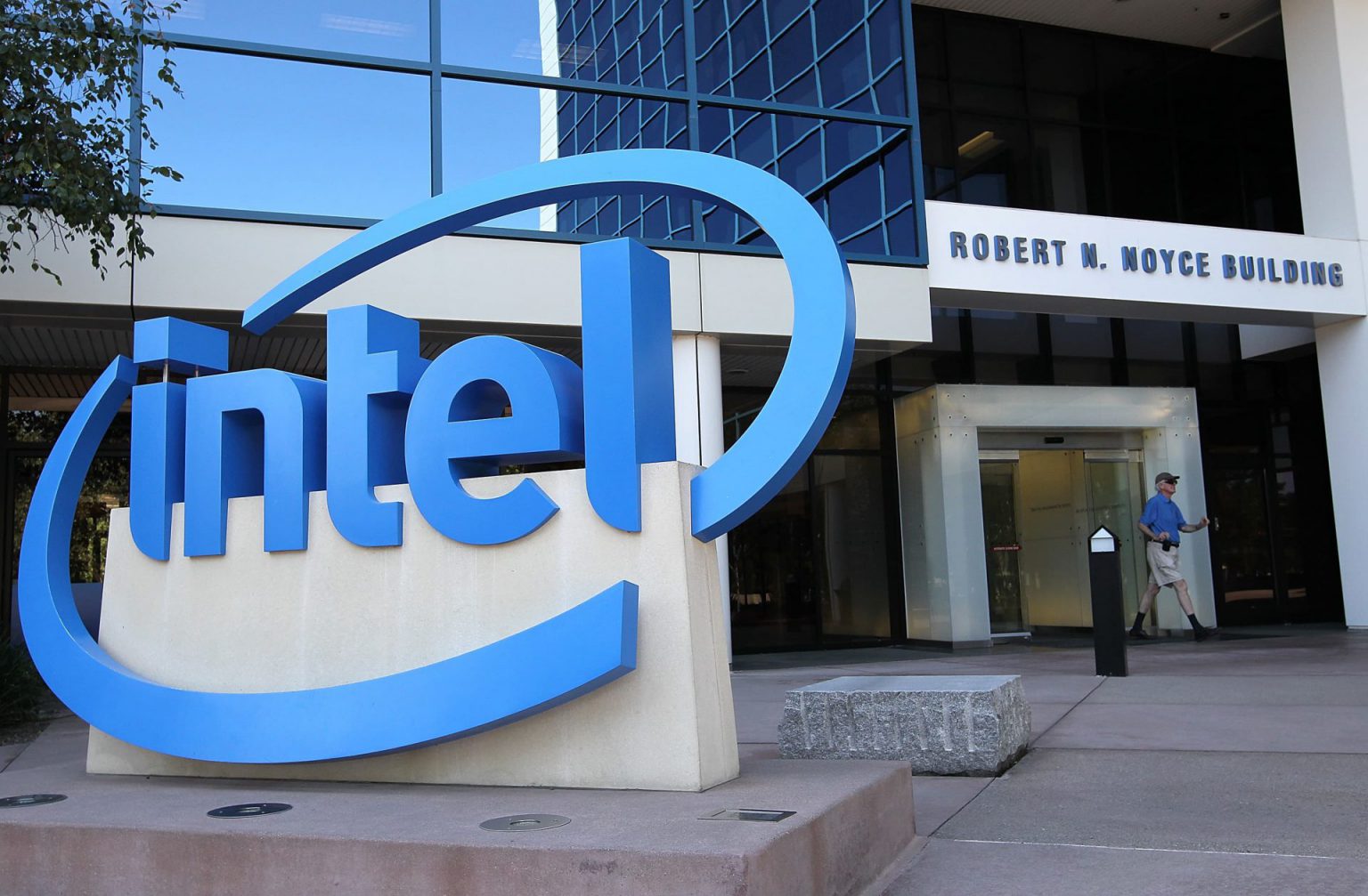 Trump Administration Looks to Purchase 10% Stake in Intel (INTC)