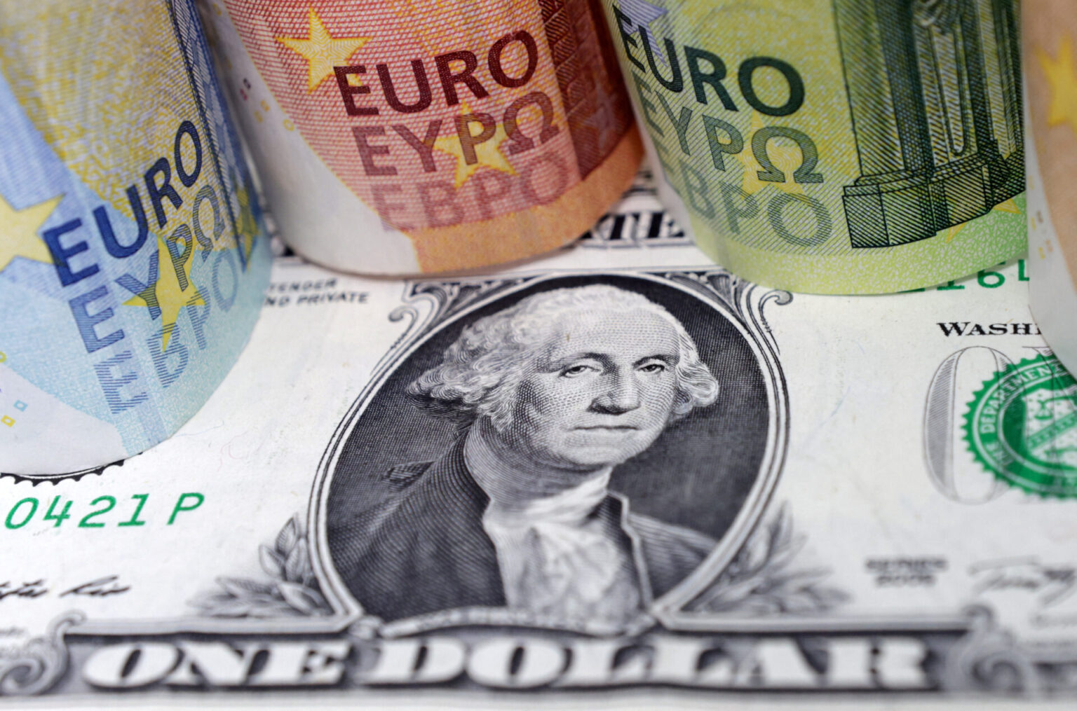 Local Currencies Defeat the US Dollar in 2025