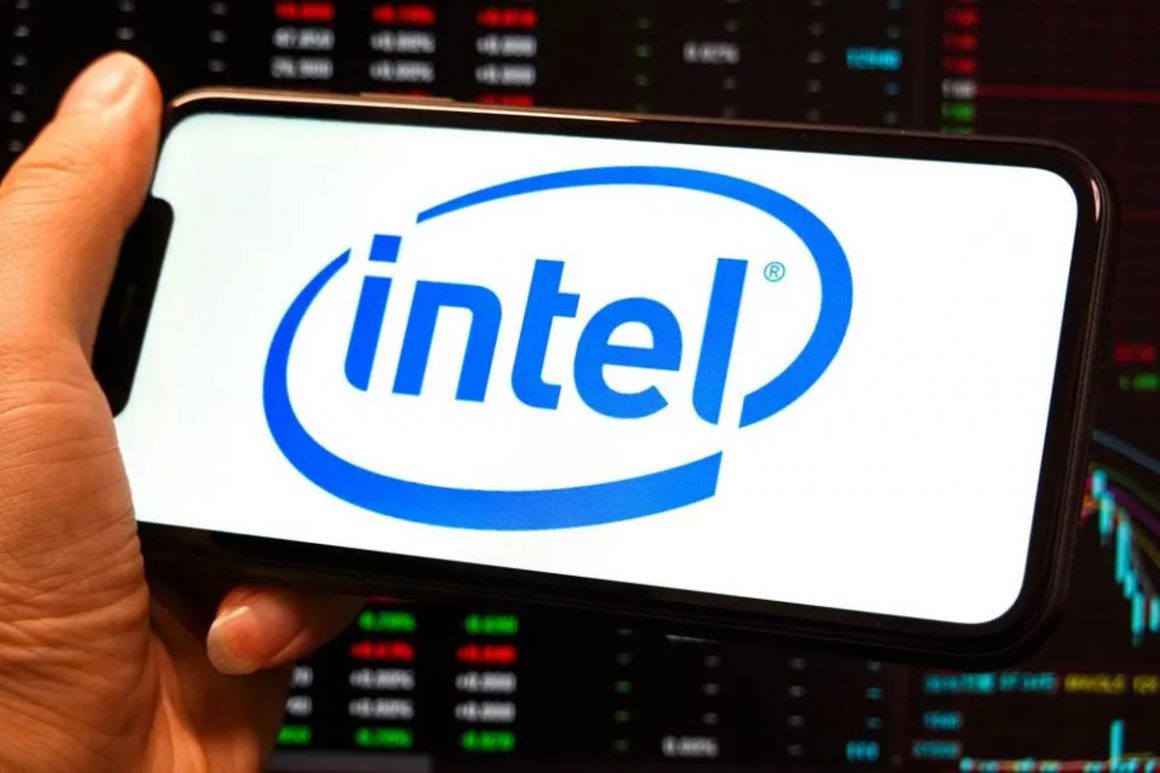 Intel (INTC): Could Government Investing Scare Stock Investors?