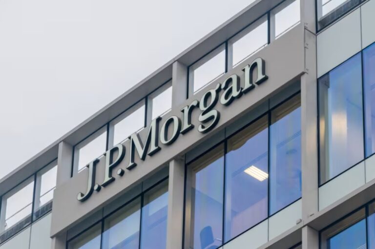 JP Morgan Picks BTC Over Gold Despite Current Bitcoin Price Drop