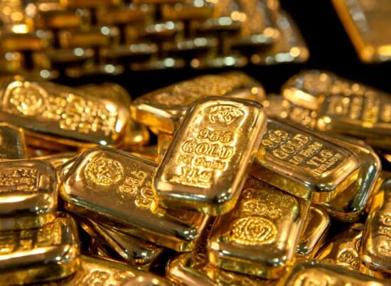 Goldman Sachs Lowers Gold Price Expectations for 2026 By $500